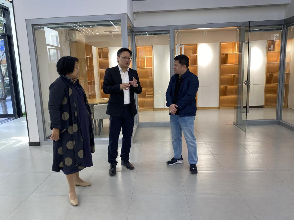 副校长张波走访调研校属企业